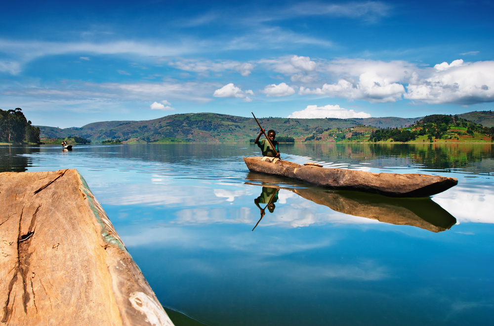 Boat Cruise & Canoeing - Lake Bunyonyi Uganda